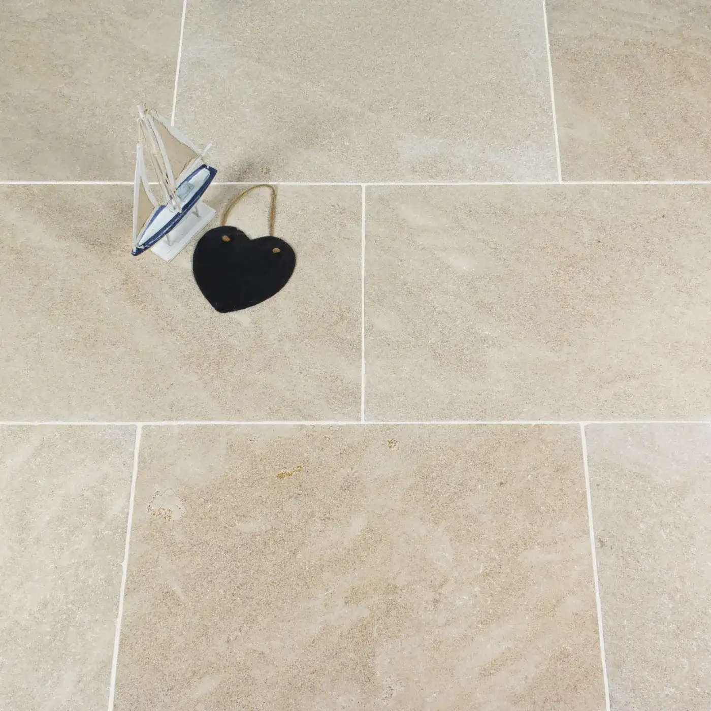 Beaumaniere Limestone Tile Tumbled Edge | Ionic Stone